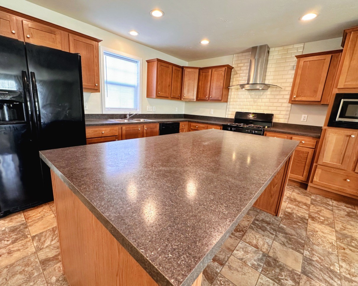 Home Sales | HUN Hunters Glen - 1174 Nottingham St , Wayland, Michigan